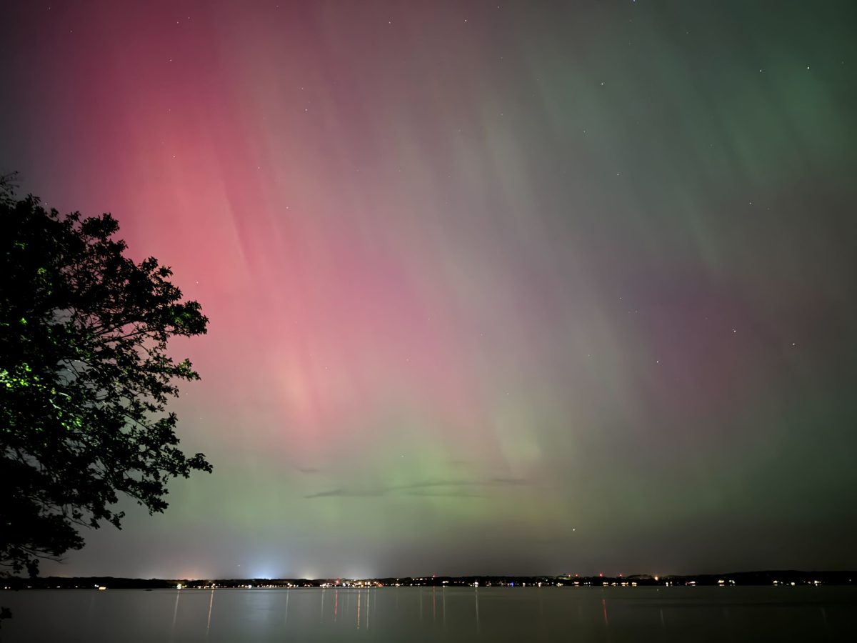 Solar Storm Brings Aurora Borealis To Madison – State Cartographer's ...